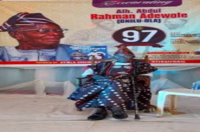 Ayinla Omowura's drummer, Adewole, dies at 97 - Trending News