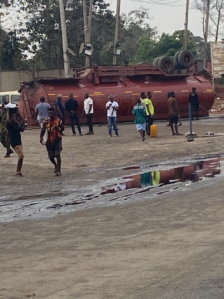Anambra Fire Service averts Petrol tanker explosion - Trending News