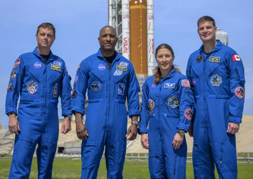 Four Astronauts to Circle Moon in First Crewed Flight Since 1972 ...