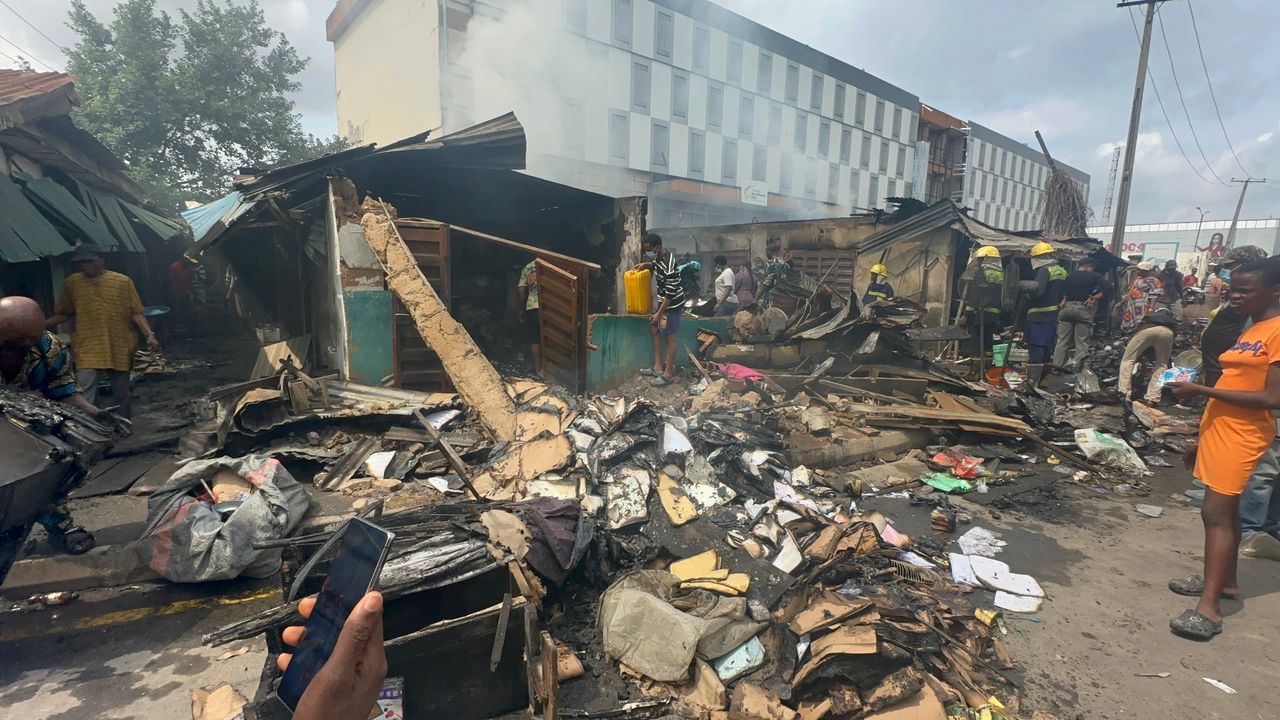 Fire Guts 20 Shops, Destroys Goods Worth Millions In Ibadan - Trending News